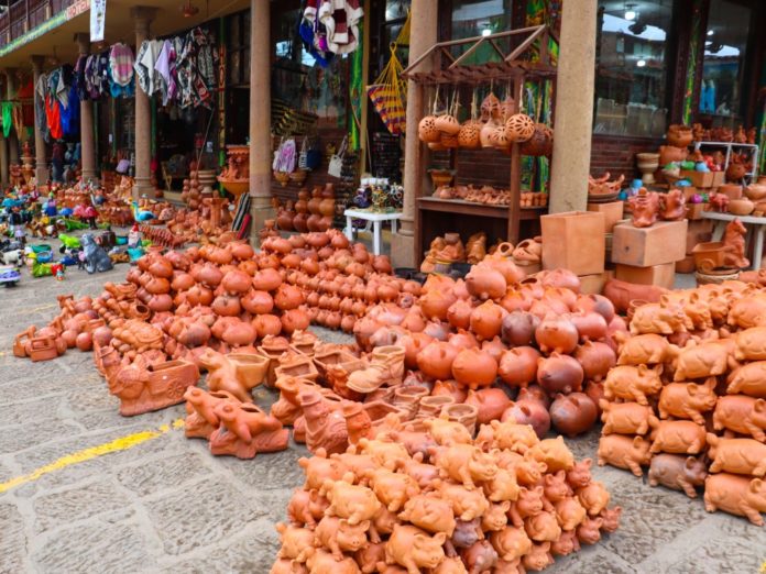 Colombia Town: Raquira, A Fusion of Colorful Traditions in Boyaca